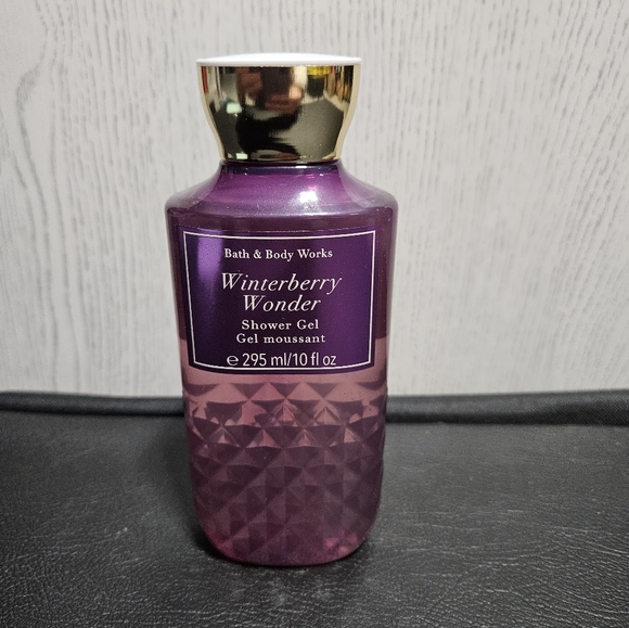 Bath & Body Works | Bath & Body | Winterberry Wonder | Poshmark